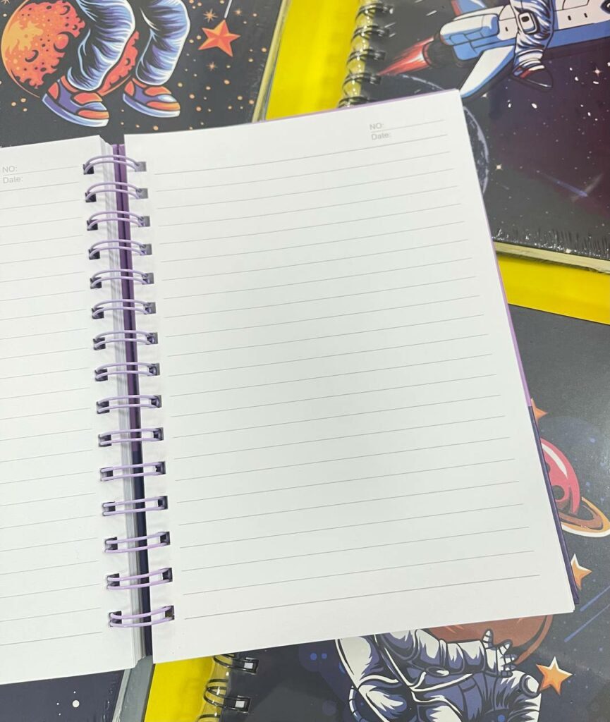 Libreta Argollada Tapa Dura Astronauta | Eletech